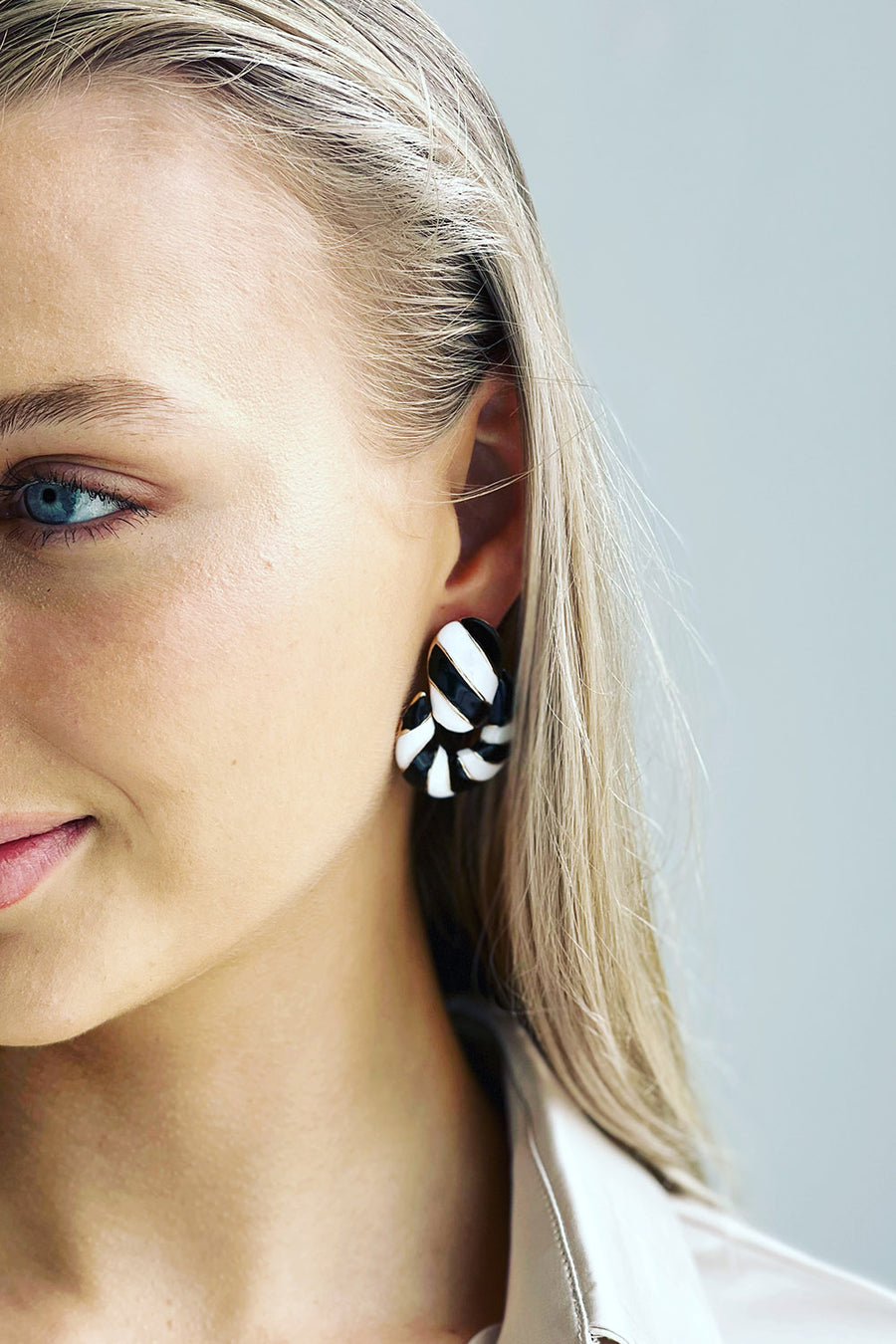 THE RACING STRIPE EARRING - BLACK – Crate Expectations